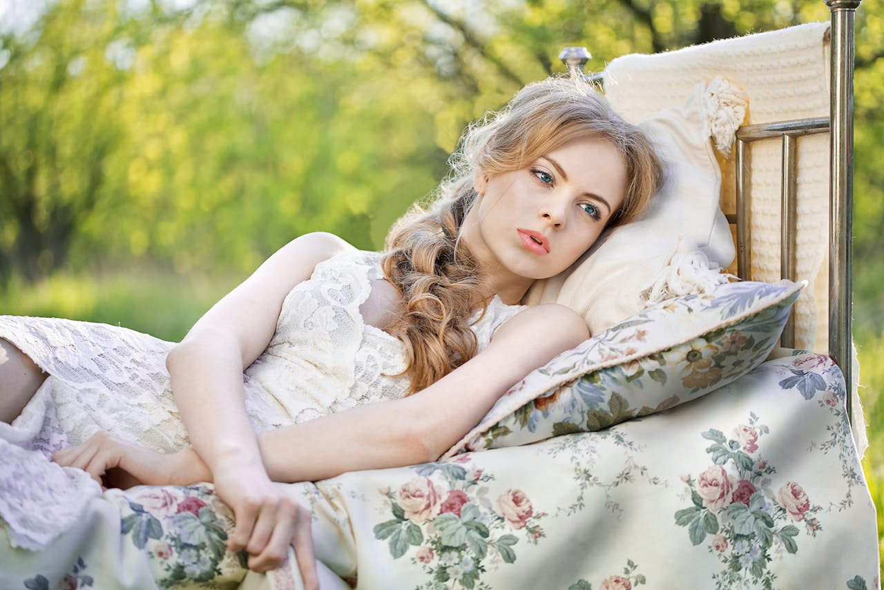 60 Vintage Girls Names Making a Comeback - The Naming Nook